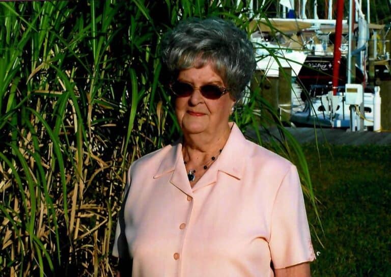 Mary Evelyn Hayes – Rausch Funeral Homes